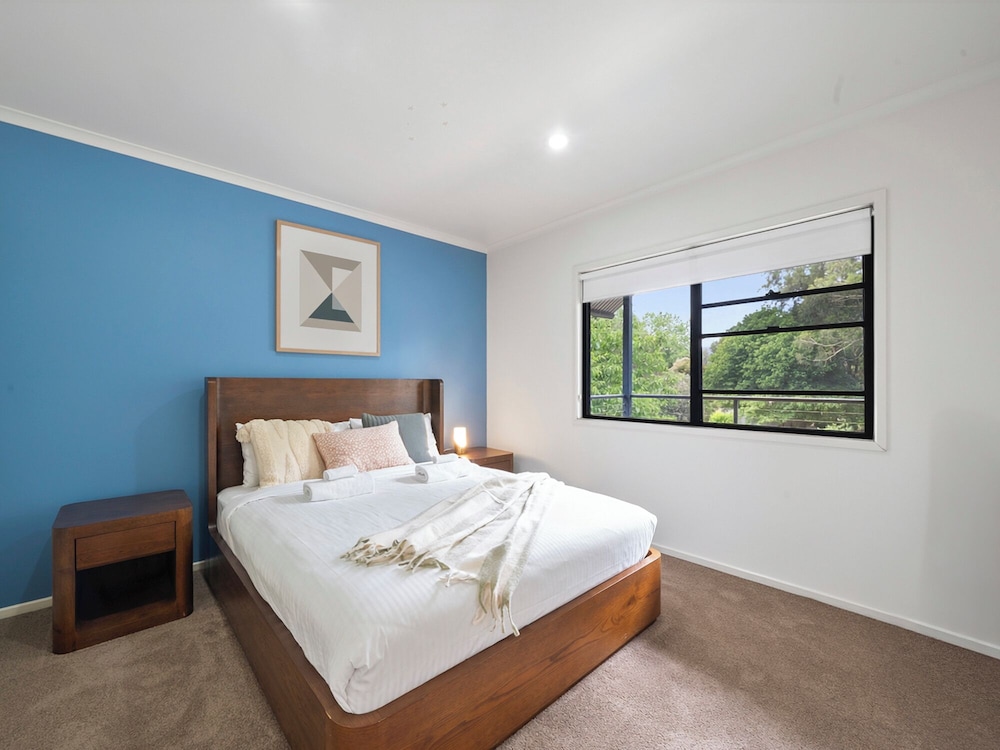 Happy Valley Retreat - Your High Country Escape: Pool & Valley Views ...