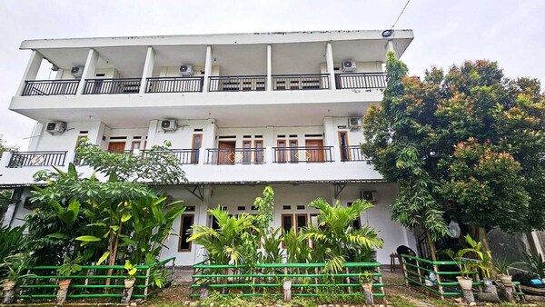 Green Homestay Labuan Bajo By Abm - East Nusa Tenggara