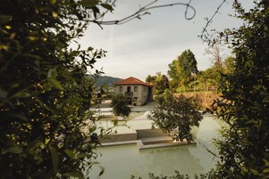 Piscina exterior sazonal 