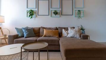 Apartamento, 2 quartos, cozinha, vista para o mar | Sala de estar | Smart TV, Netflix, serviços de streaming