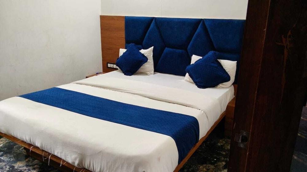 Hotel New Vinayak Reviews, Deals & Photos 2026 - Vrbo