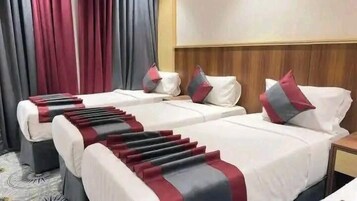 Quarto Triplo | Wi-fi grátis, roupa de cama fornecida 