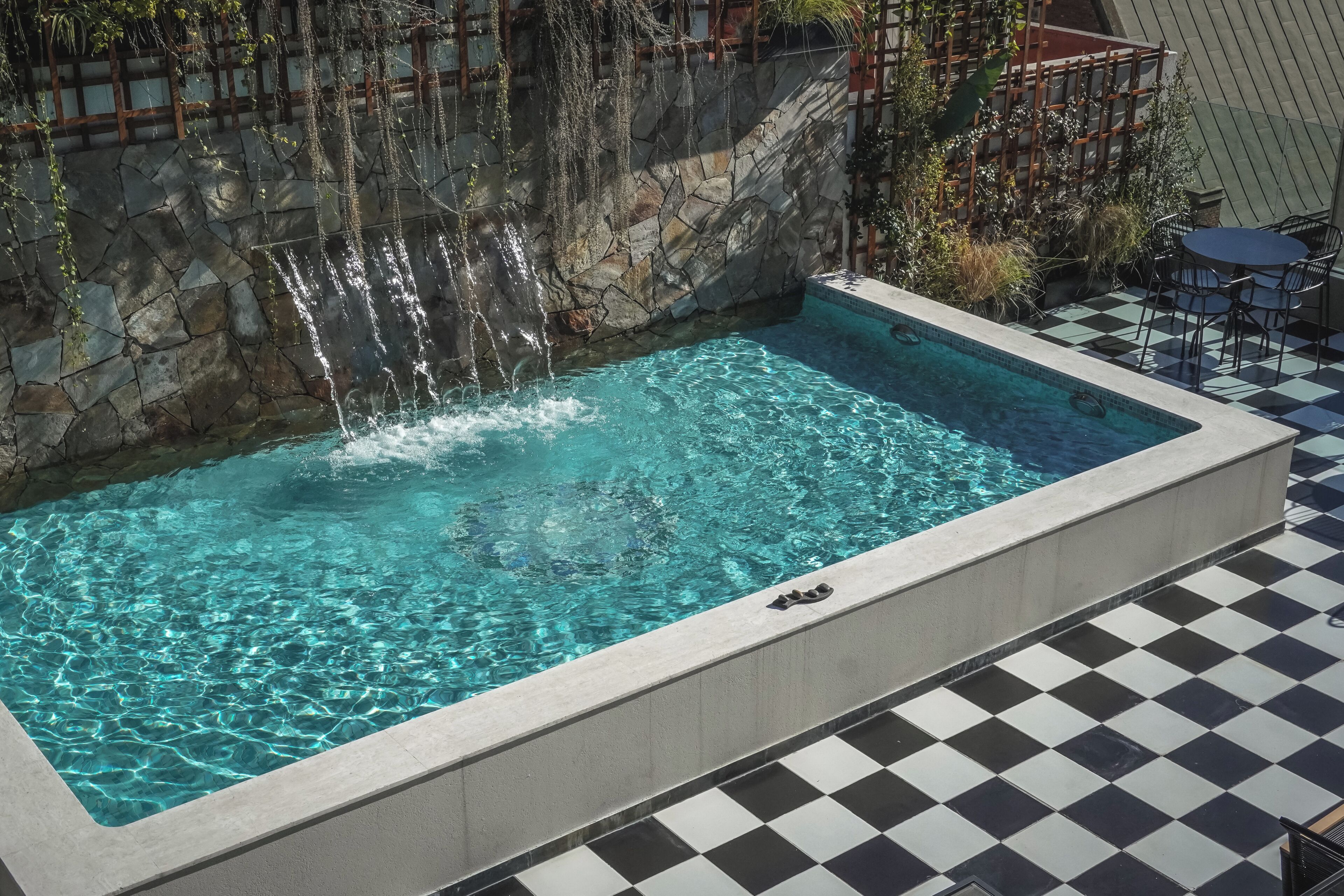 Piscina exterior sazonal 