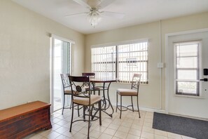 Casa (2 Bedrooms) | Interior