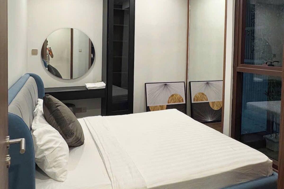 Apartamento de Luxo, 3 quartos, varanda, Vista para a cidade | Minibar grátis, secretária