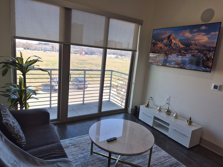 Cozy 1-bedroom Apartment With Ac In Nice Richardson - 갈랜드