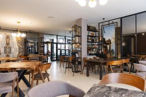 Quarto Duplo Básico | Restaurantes
