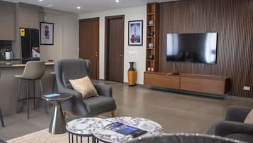 Condo superluxo, sacada, vista para a cidade | Área de estar