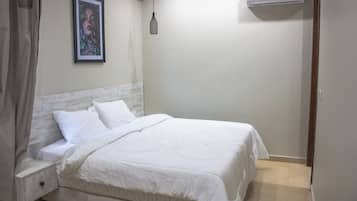 Condo superluxo, sacada, vista para a cidade | Camas extras