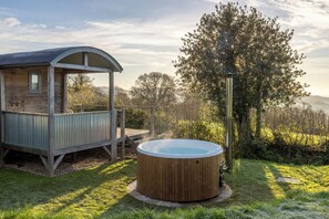 Cabana, 2 camas de casal, vista para o jardim, de frente para o mar | Área da propriedade