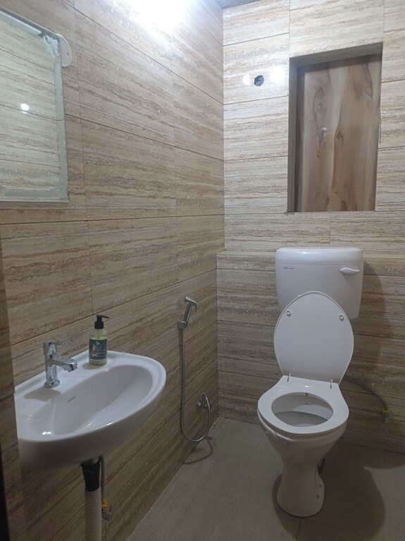 Omaxe Dg Homestay - Prayagraj