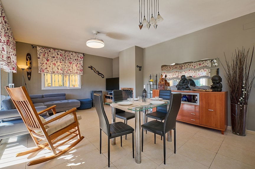 2sol02, Casa Acogedora Con Piscina - Lloret de Mar