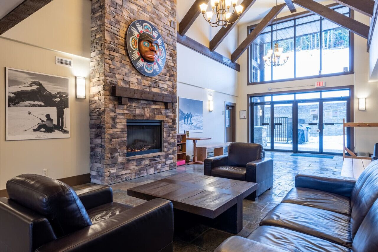 True Ski In & Out! Hot Tub + Stunning View @Khmr - Golden