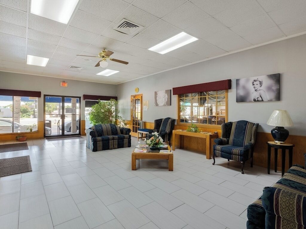 Affordable Stay Just 1 Mile From Caldwell Zoo In Tyler - Tyler, TX