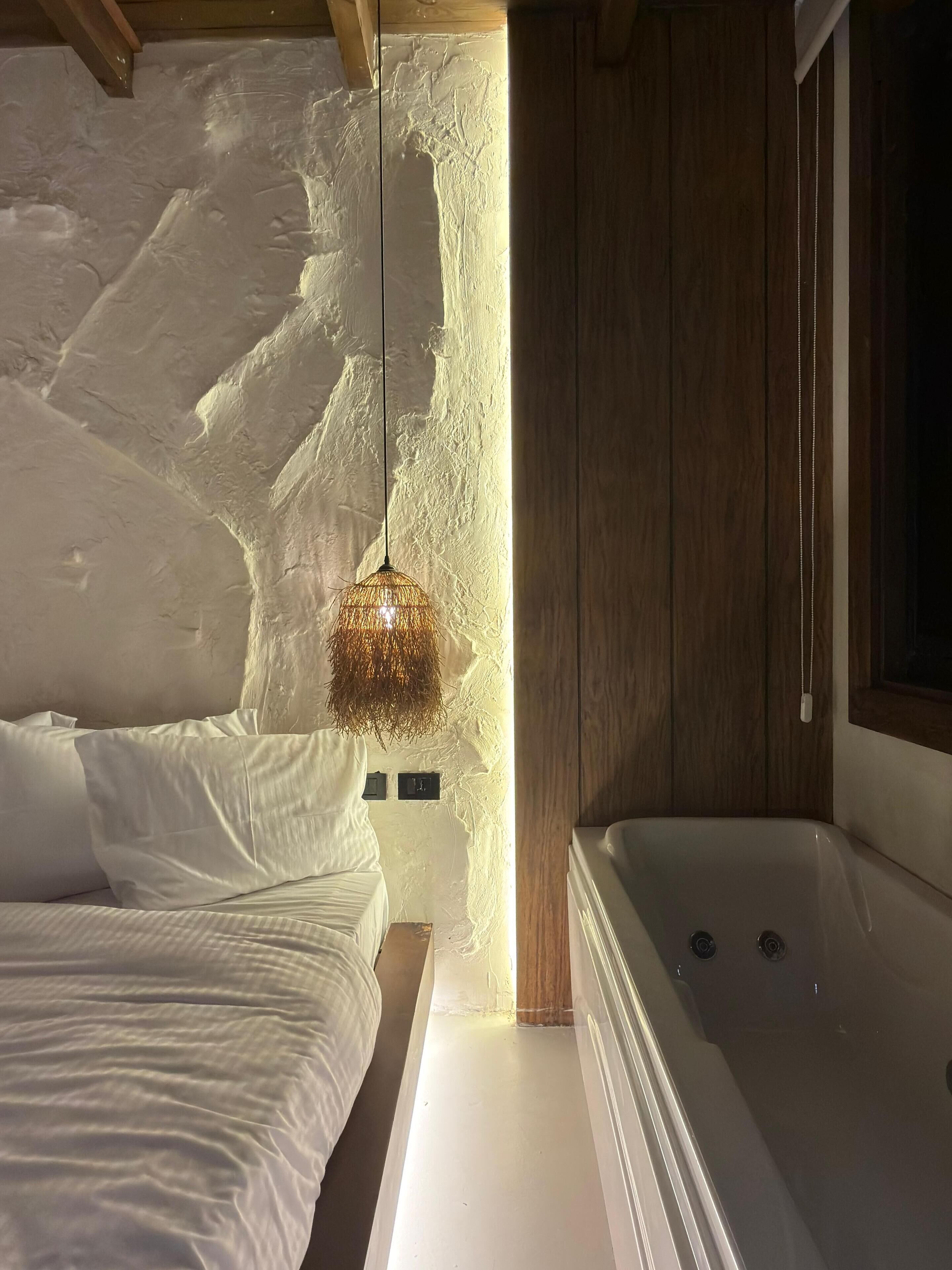 Cofre no quarto, secretária 