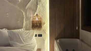 Cofre no quarto, secretária