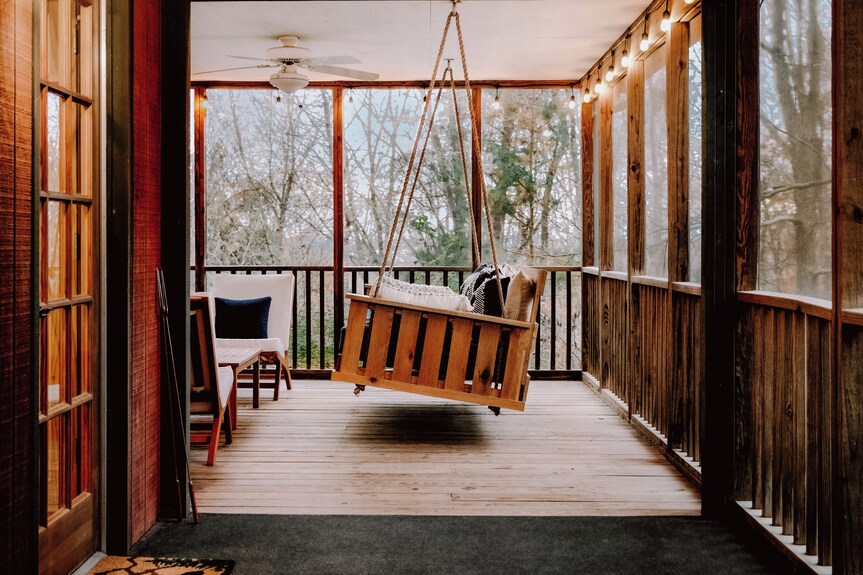 Blue Smoke Mountain-side Cabin, Huge Screened Porch - Shenandoah, VA