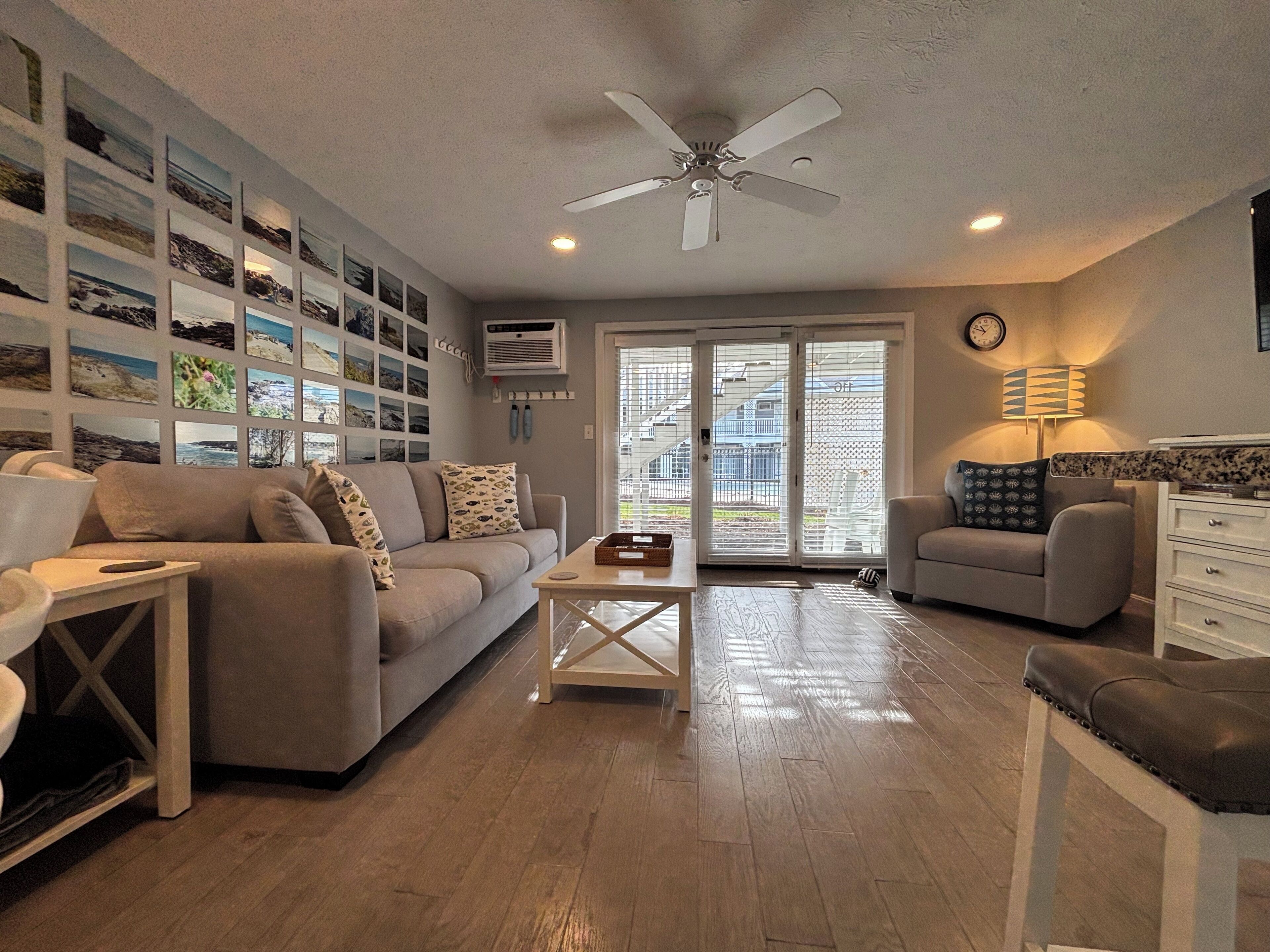 Modern, Poolside Ogunquit 1br/1ba, Just A 10 Minute Stroll Into Town. - Ogunquit, ME