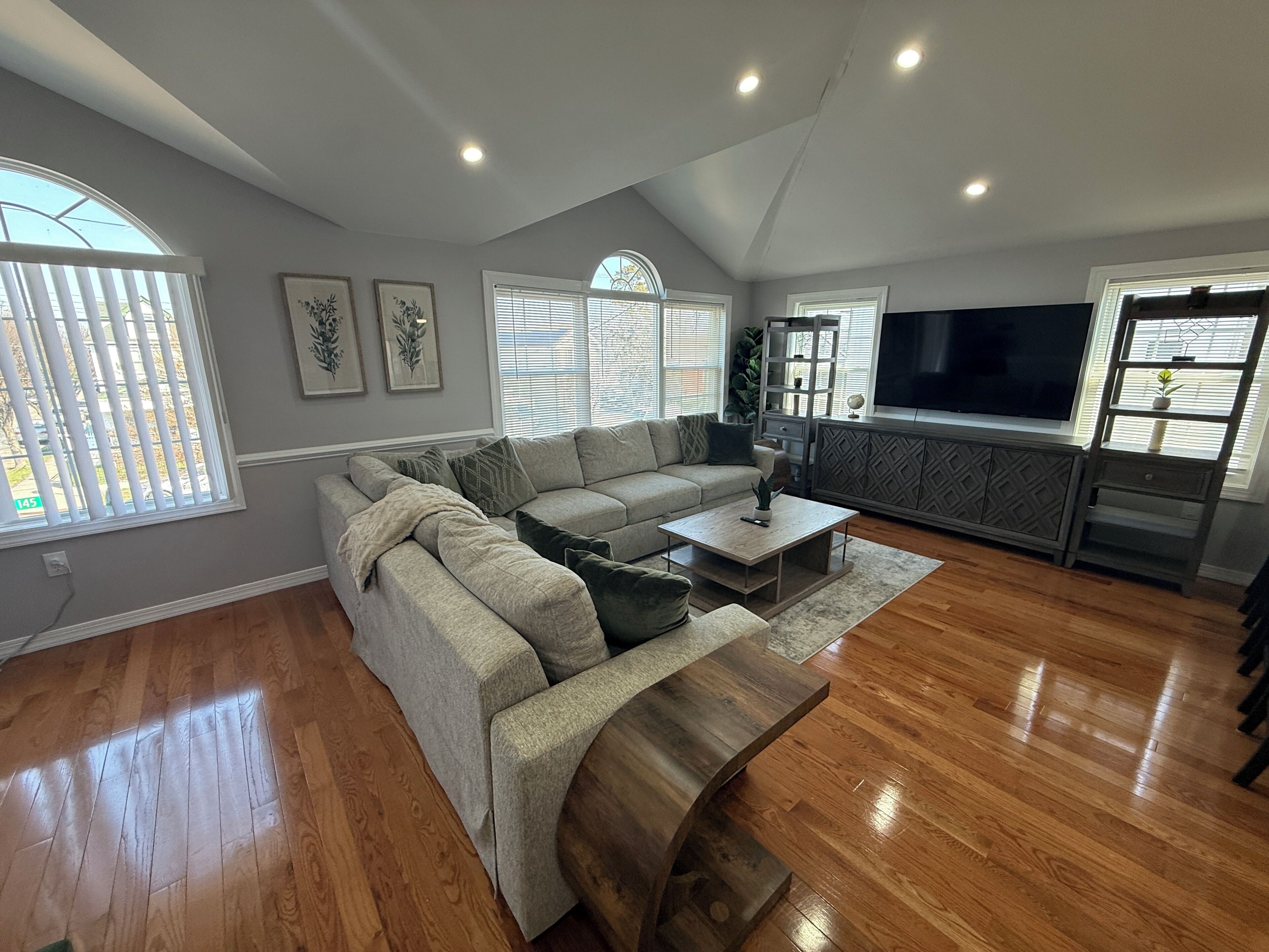 Spacious 3br 2ba Apt Near Jfk - Long Beach, NY