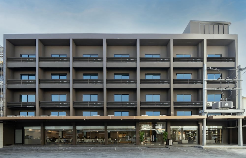 Surestay Plus By Best Western Ramkhamhaeng Airport Rail Link Bangkok - Bang Kapi
