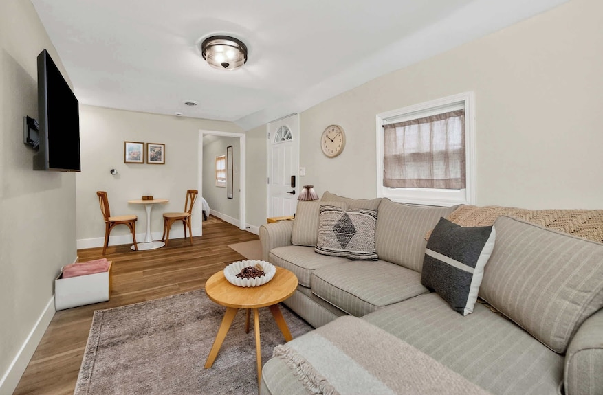 Prime Ames Location / 2br 1ba Near Isu - Iowa State University, Ames