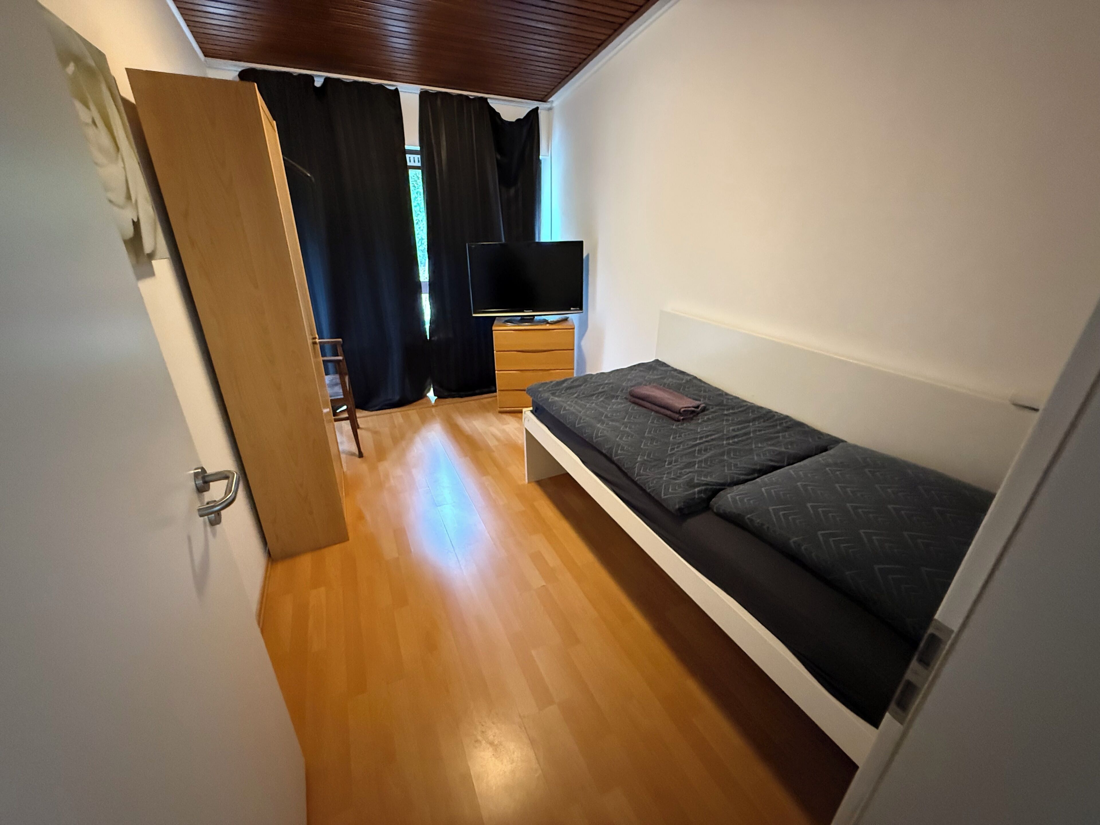 Apartment For Up To 6 People | Kitchen & Bathroom | Pension Kalifornia (Nh) - Schwanewede