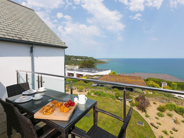 Mid Air - Carbis Bay