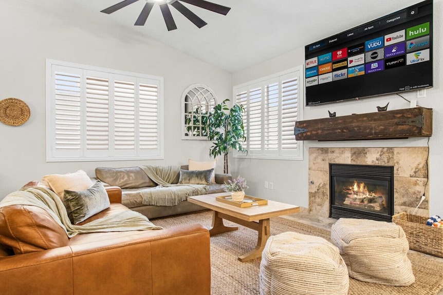 Cozy Vegas Retreat, Game Room, Pool, Spa, And More - ノースラスベガス, NV