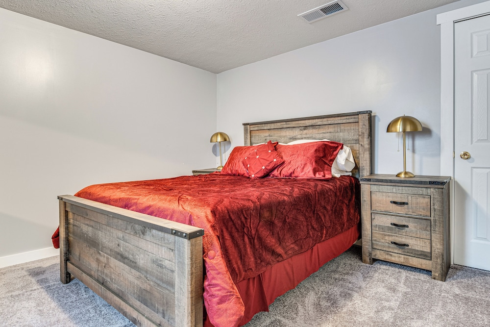 Pets Welcome! Quiet Economy Home w/ Spacious Yard Reviews, Deals ...