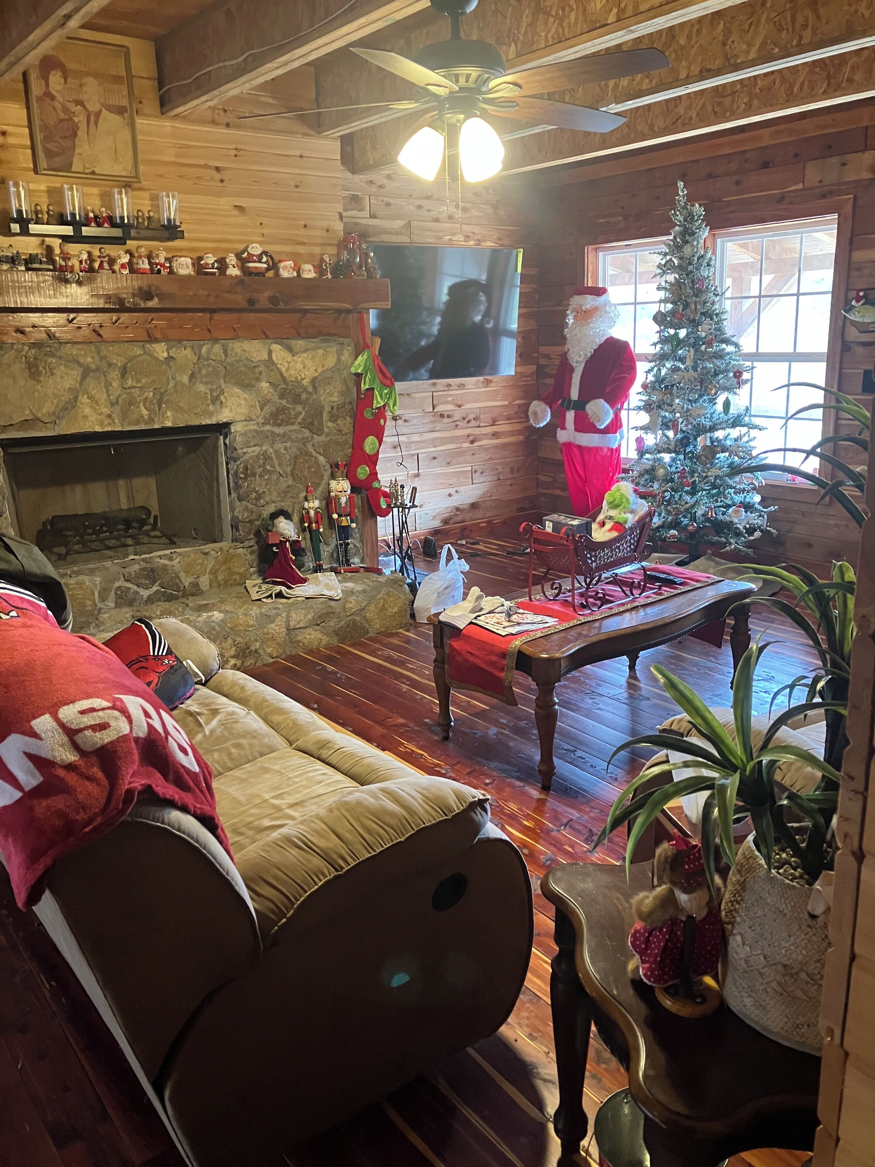 Cedar Log Cabin Overlooking Spring-fed Ponds With Waterfalls At Wautauga Springs - Arkansas