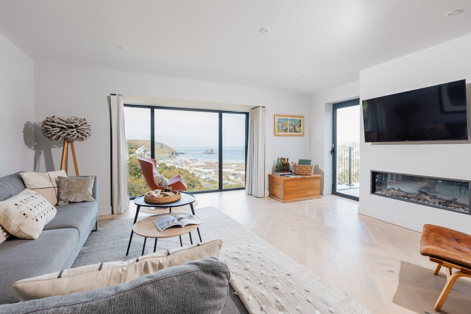 Stunning & Luxurious Family Home Overlooking The Beach With Hot Tub - Redruth