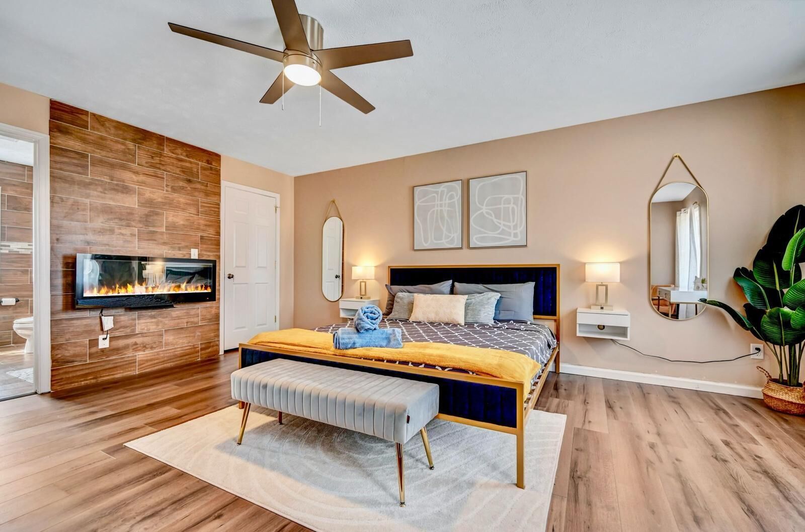 Spacious 5-bedroom House Near Camelback/kalahari With 2 Game Rooms/ Hot Tub Pool - Mount Pocono, PA