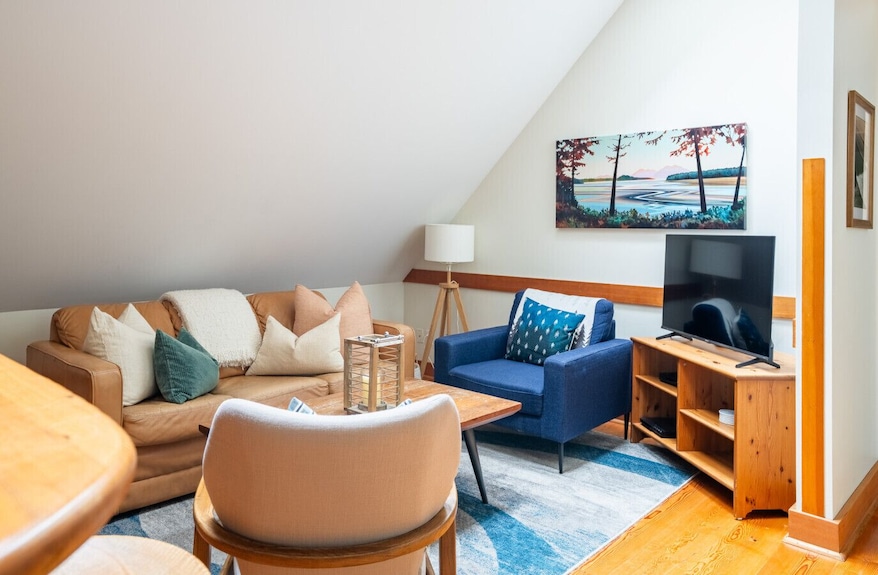 South Swell On The Inlet - Tofino