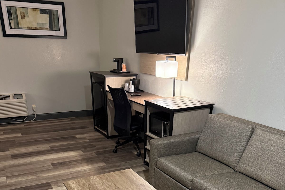 Suíte estúdio | Roupas de cama premium, escrivaninha, espaço de trabalho para notebook