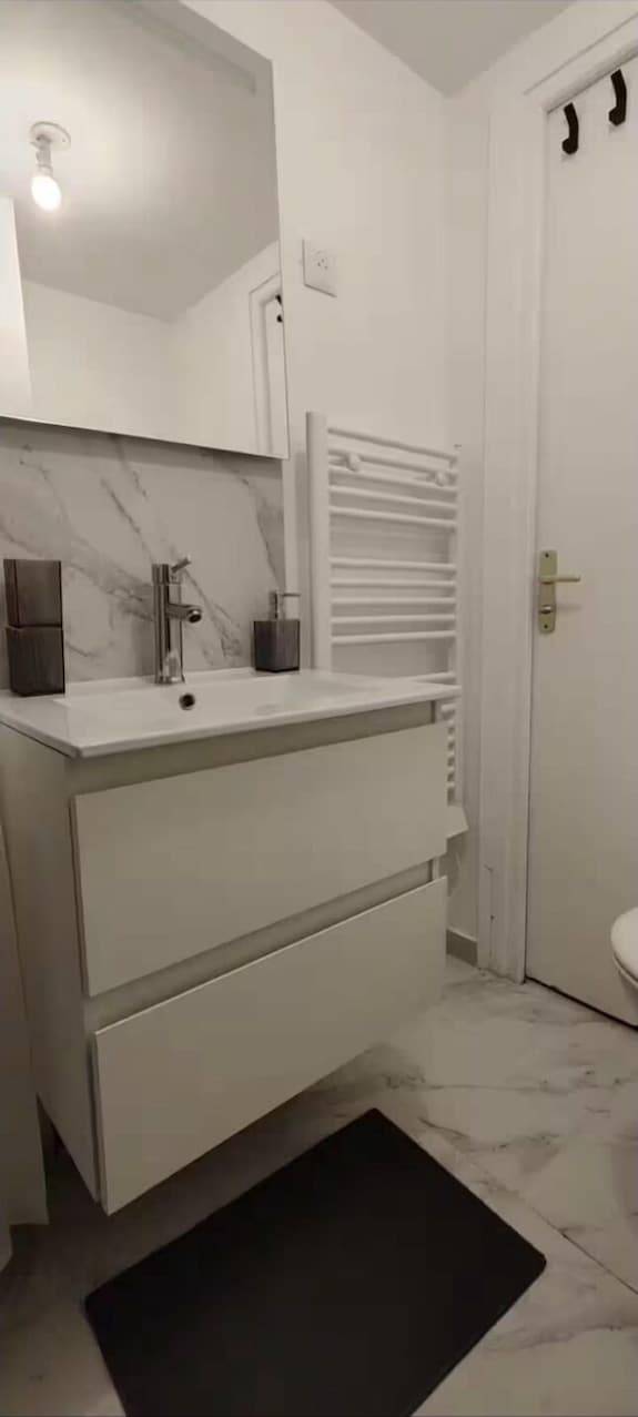 Charmant Studio Avec Terrasse à Roubaix - Roubaix