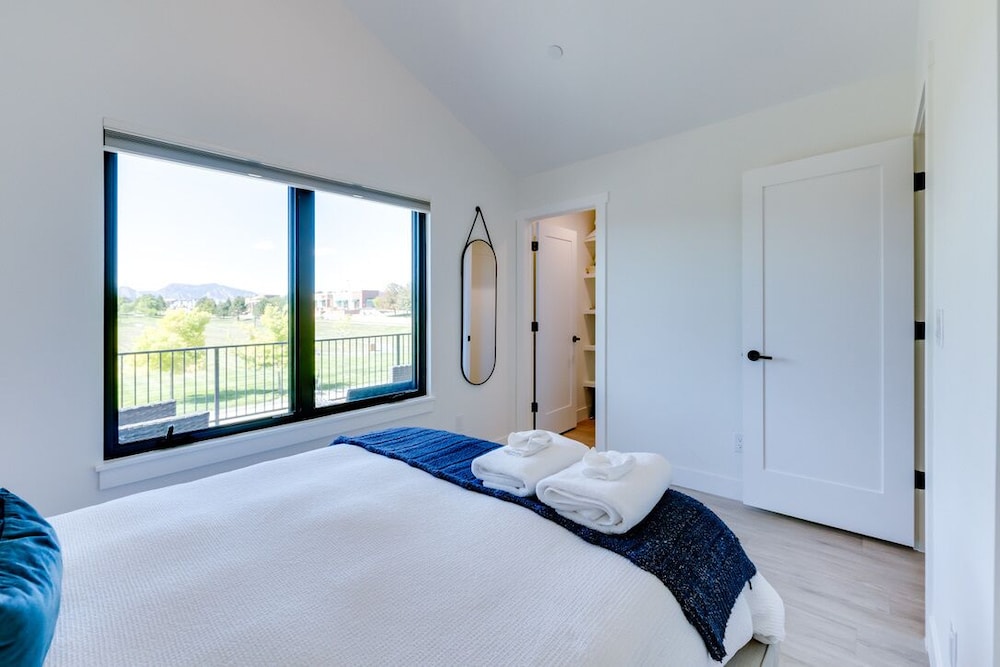 Mountain Views from Park-Side Superior Guest Home Reviews, Deals ...