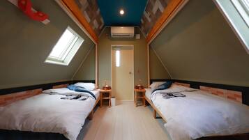 Quarto quádruplo (Quadruple Room with Terrace) | Wi-Fi de cortesia