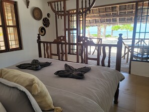 Quarto casal luxo, varanda, vista para a praia | Cofres nos quartos, Wi-Fi de cortesia