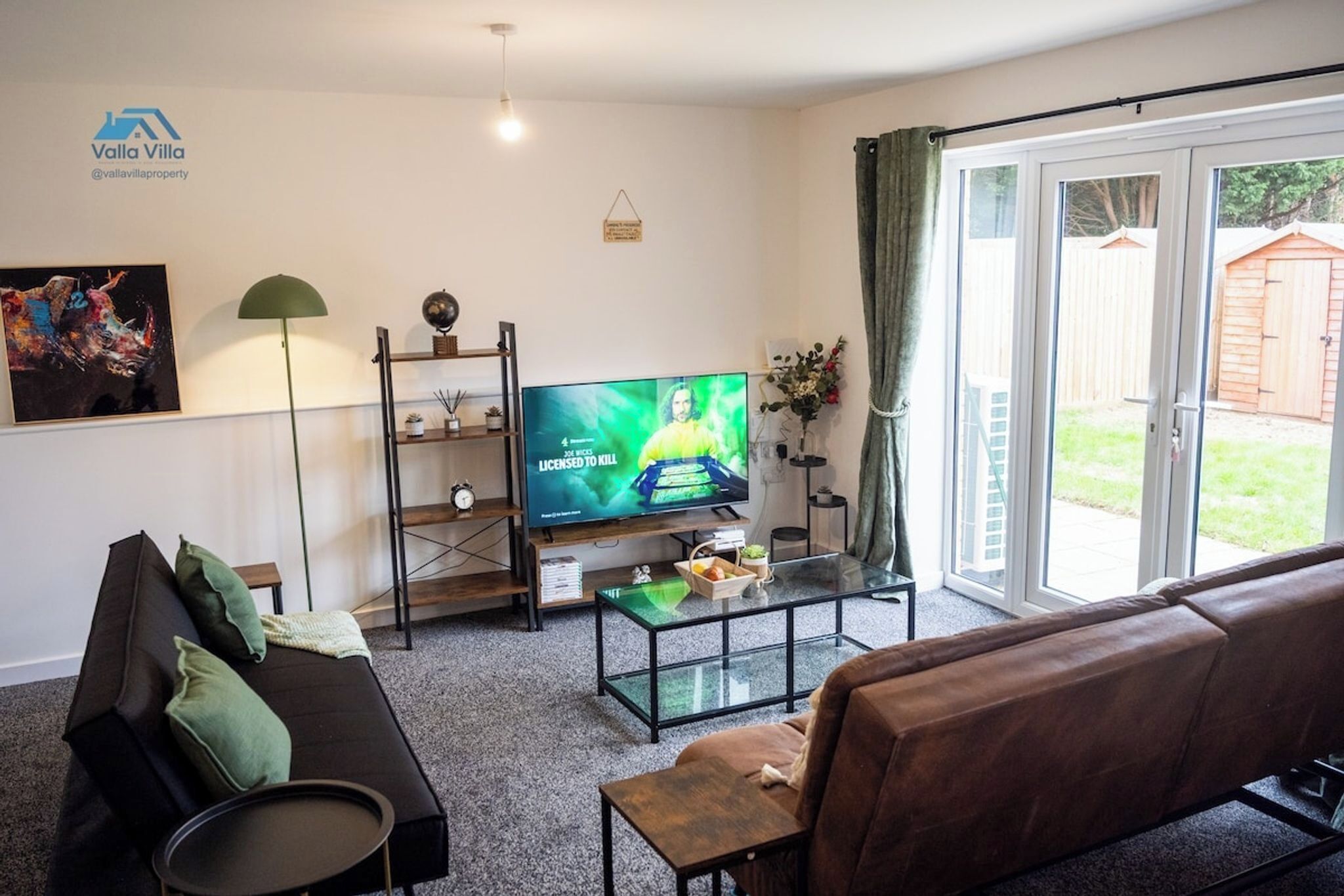 The Pines Villa 2 | Spacious 3br | Cinema, Games & Ev | Parking | Sleeps 10+ - Northampton, UK