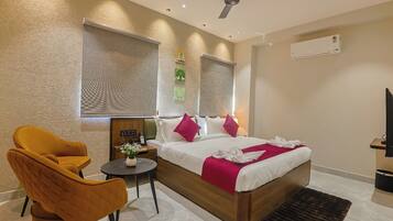 Secretária, secretária adequada para computadores portáteis