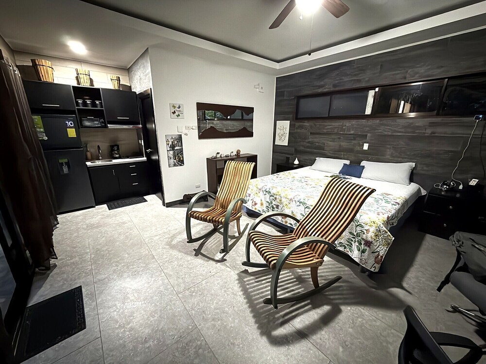 Peaceful cabin with access to river balso in charming Ojochal Reviews ...