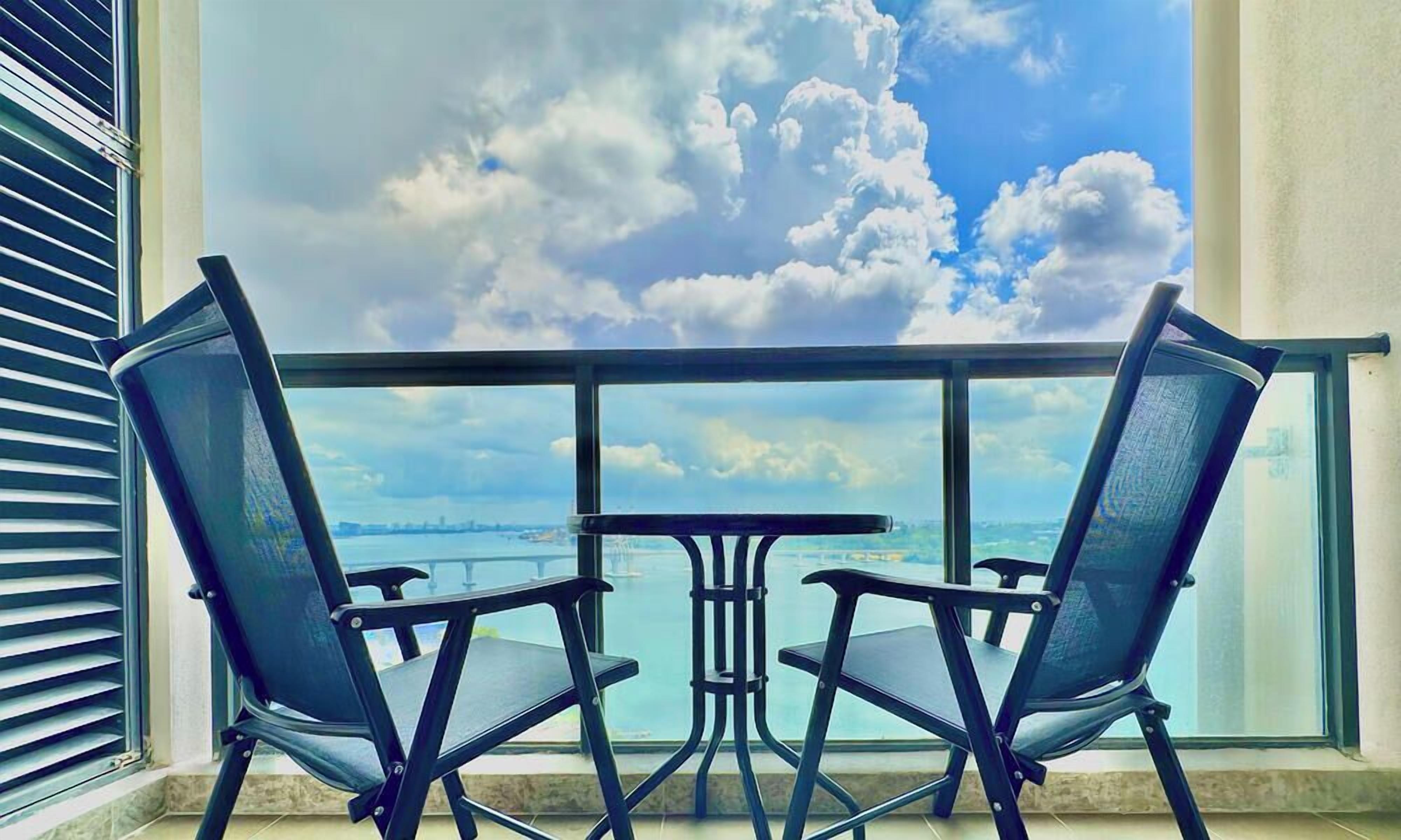 Apartamento Comfort, 3 quartos, vista para o mar | Varanda