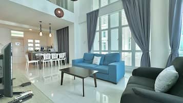 Dúplex Comfort, 3 quartos, varanda, Vista para a cidade | Sala de estar