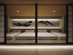 Quarto, para não fumantes (SORA - Sky with Private Roof Balcony) | Cofres nos quartos, Wi-Fi de cortesia, roupa de cama
