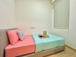 Apartamento executivo, 3 quartos, sacada, vista para a cidade | Cortinas blackout, ferros/tábuas de passar roupa