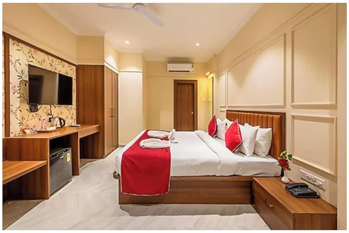 Quarto casal executivo, ar-condicionado | Roupas de cama antialérgicas, escrivaninha, Wi-Fi de cortesia