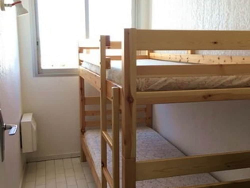 3-room seafront apartment, terrace, pets allowed, parking Reviews ...