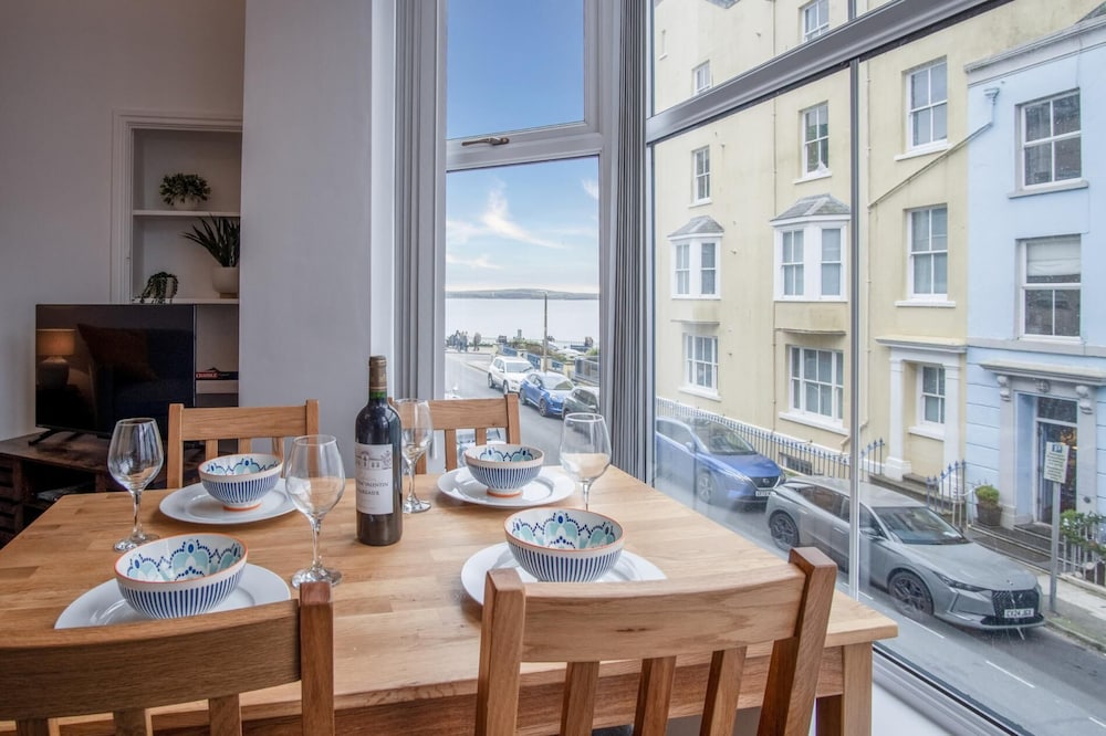 Caldey Island View - 2 Bedroom Apartment - Tenby - テンビー