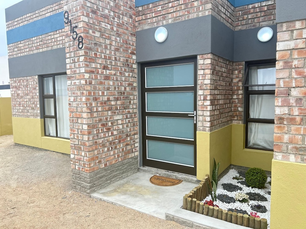 P Wake Luna Guesthouse - Swakopmund