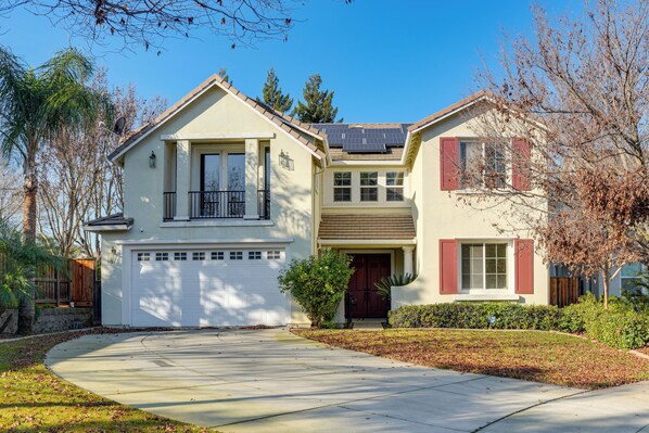 Near Wineries & Parks: Waterfront Tracy Getaway!, Stockton: 2026 Info ...